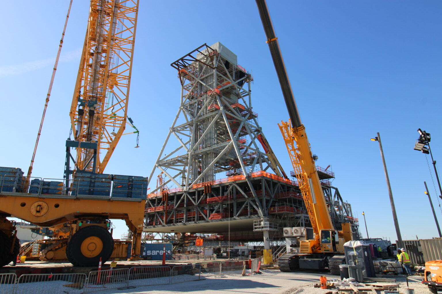Bechtel Lifts Next Section of New Launch Tower into Place at Kennedy ...