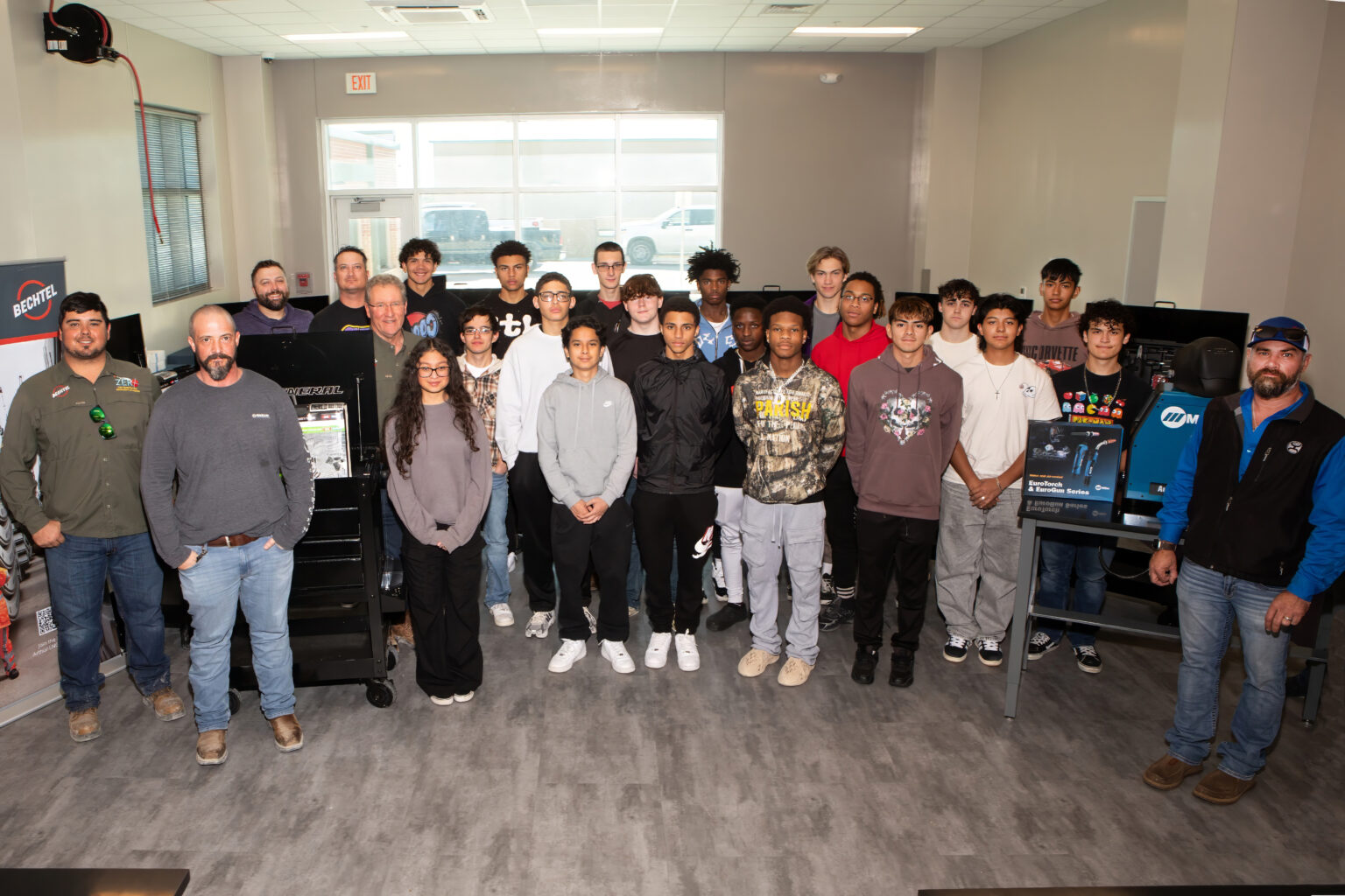 Bechtel Provides Essential Tools to Sabine Pass and Port Arthur Schools ...