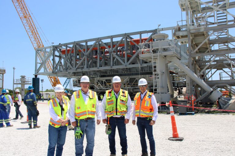 Bechtel Completes Jack and Set of Mobile Launcher 2 Base at Kennedy ...